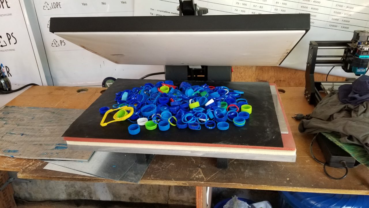 Building a Hydraulic Press & Upcycling Plastics - Dinacon 2022